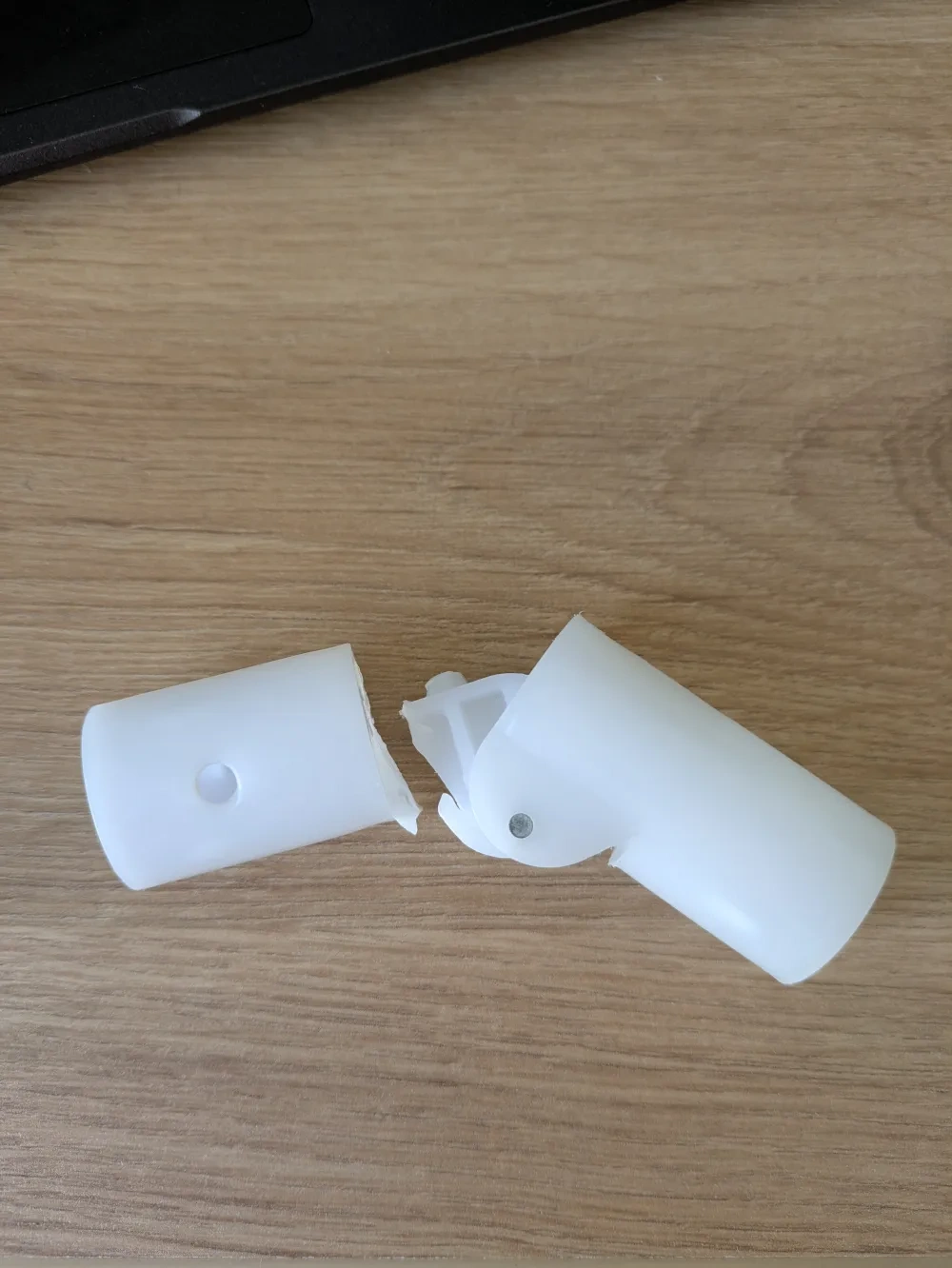 塑料浴缸管道铰链接头 180度 20毫米 - 免费 3D 打印模型 - MakerWorld