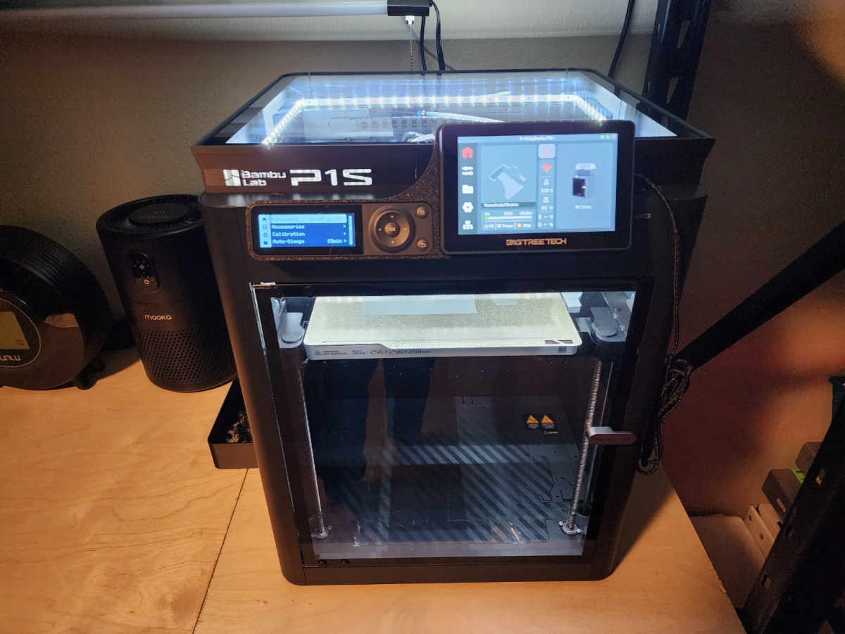 P1S 增高架 - FNATR 改编 (Bambu Lab P1S 标志) - 免费 3D 打印模型 - MakerWorld