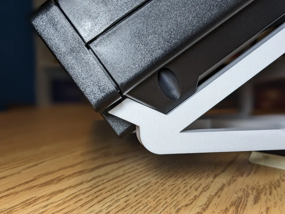 ColecoVision 置物架或桌面支架 - 35度 - 免费 3D 打印模型 - MakerWorld