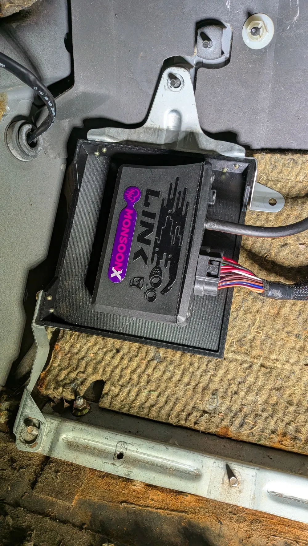 Link Monsoon MX5 支架 - 免费 3D 打印模型 - MakerWorld