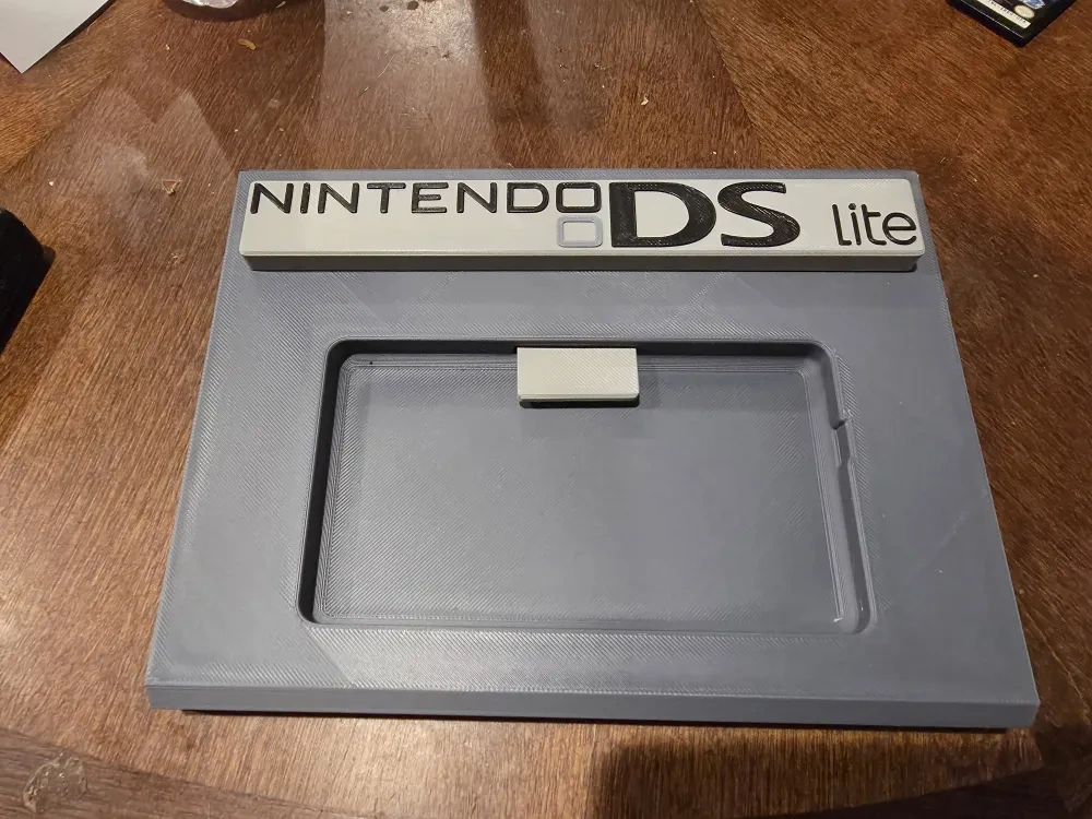 Nintendo DS Lite 壁挂支架 - 免费 3D 打印模型 - MakerWorld