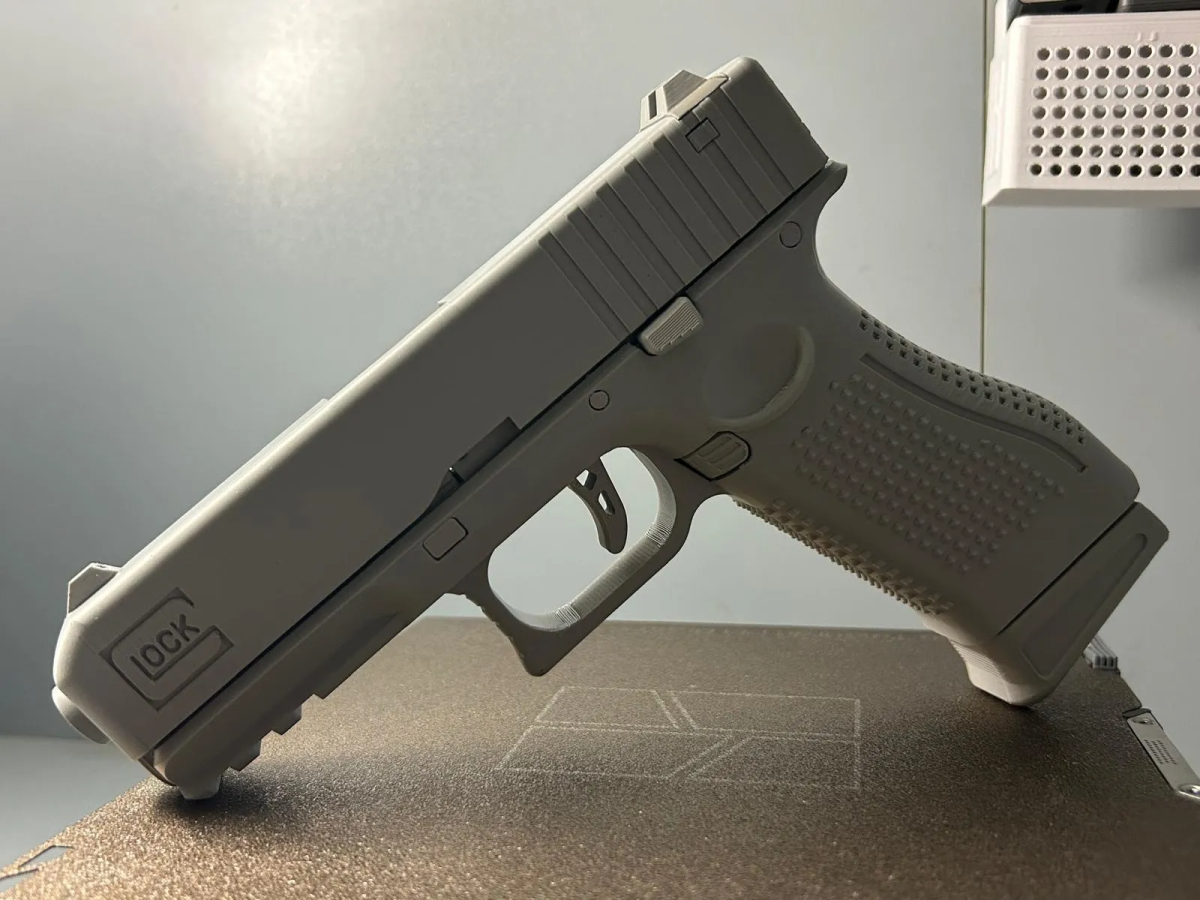 Glock 19 玩具射手 - 免费 3D 打印模型 - MakerWorld