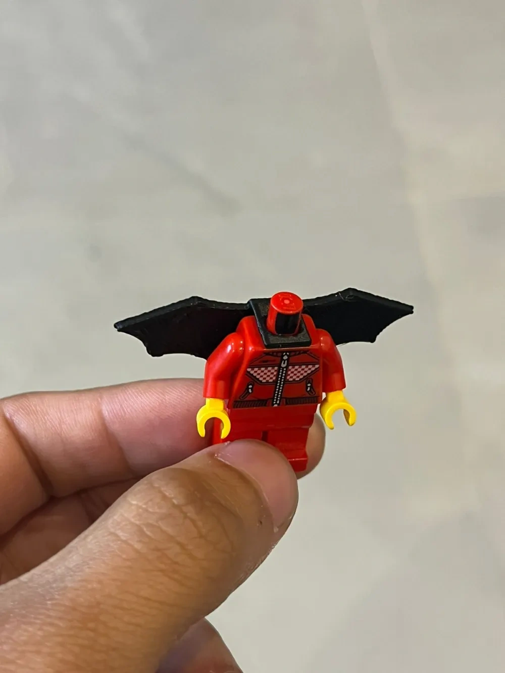 乐高迷你人仔的蝙蝠侠风格翅膀 - 免费 3D 打印模型 - MakerWorld