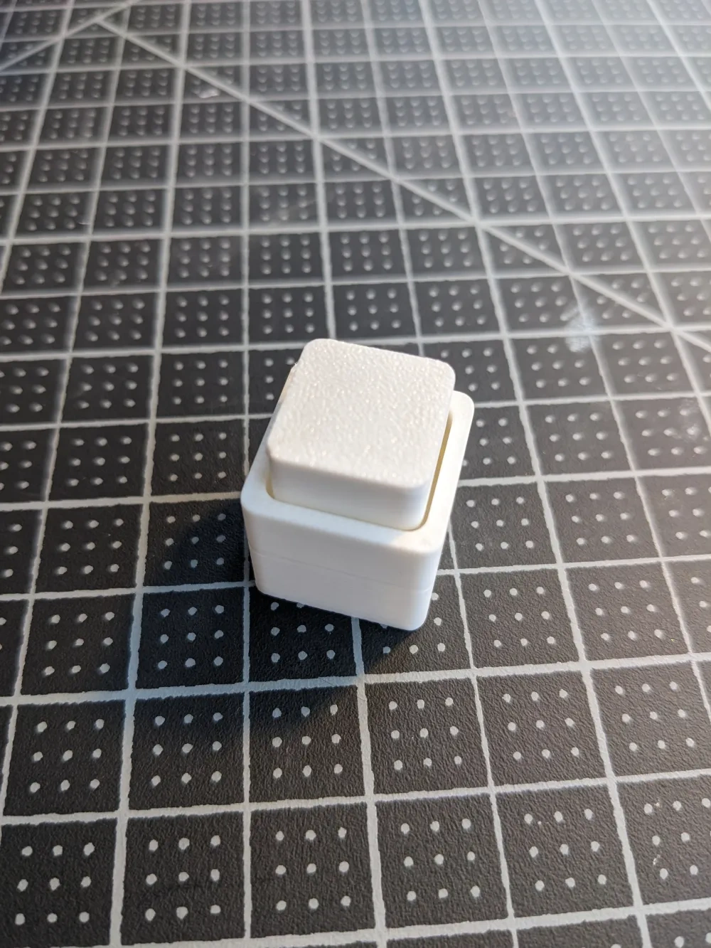 一键轻松打印解压按扣 - 免费 3D 打印模型 - MakerWorld
