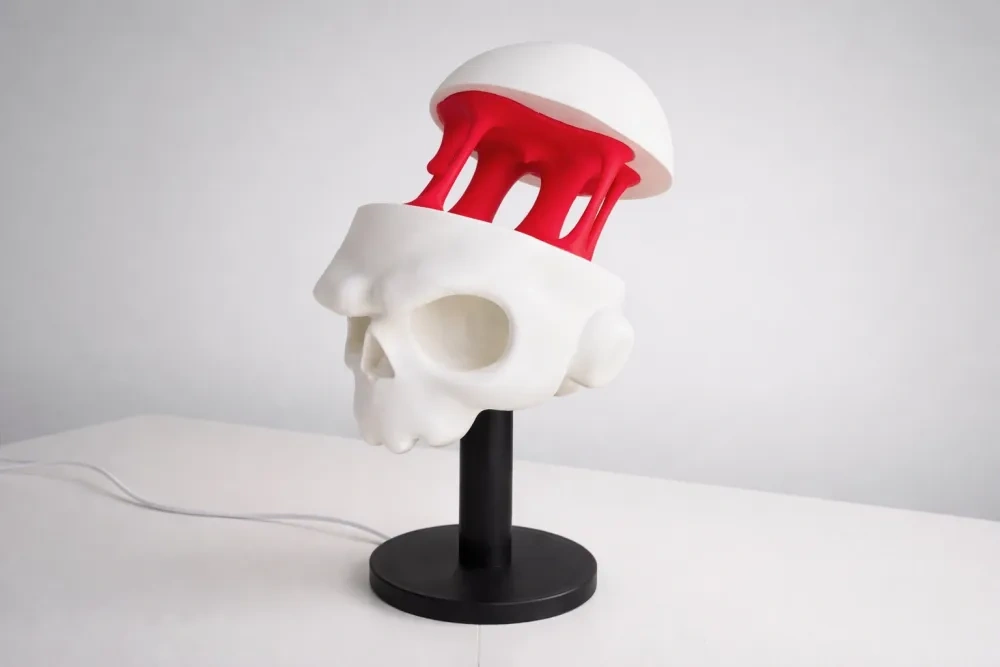 BRAINDROP – 发光大脑骷髅台灯 - 免费 3D 打印模型 - MakerWorld